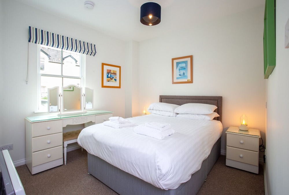 Tredreath, Manor Cottages - Falmouth