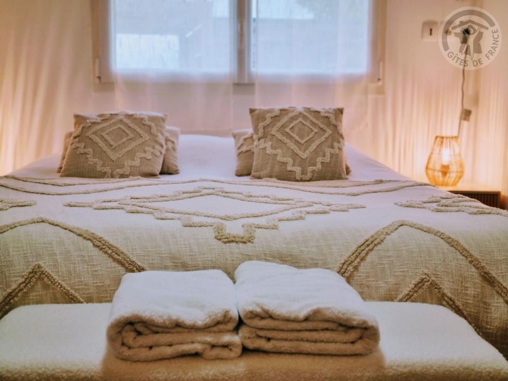 Gite Eecke, 5 Bedrooms, 11 Persons - ノール