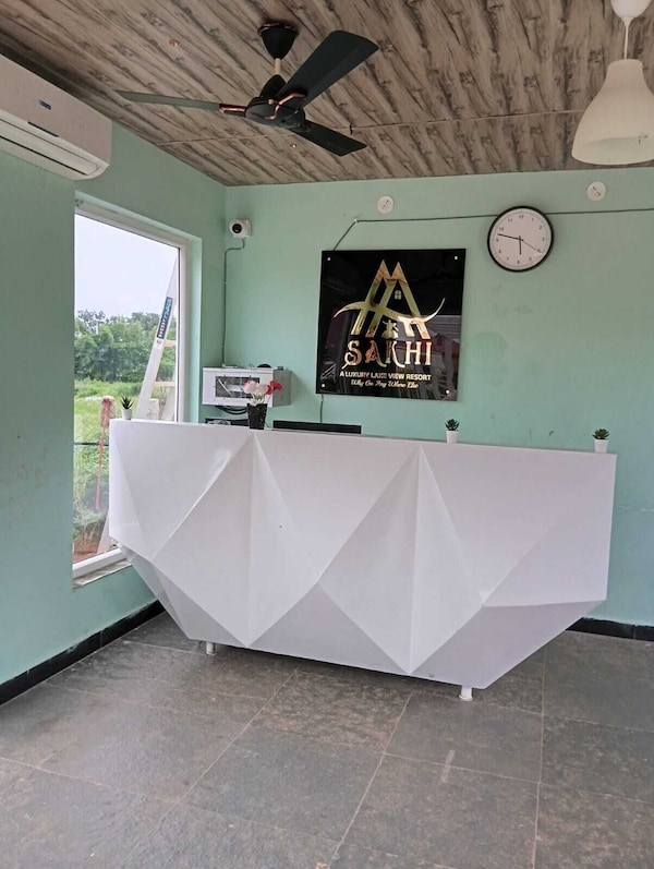 Sakhi Lakeview Resort - Hyderabad