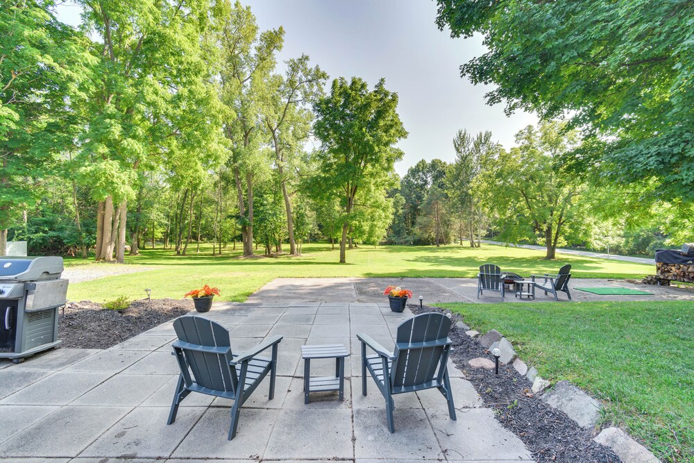 Near Trails + Wineries: Victor Getaway W/ Fire Pit - Finger Lakes