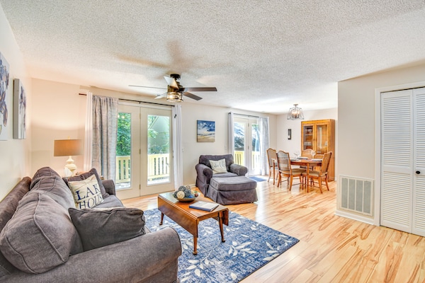 Private Balcony: Lake Keowee Home W/ Pool Access - Lake Keowee, SC