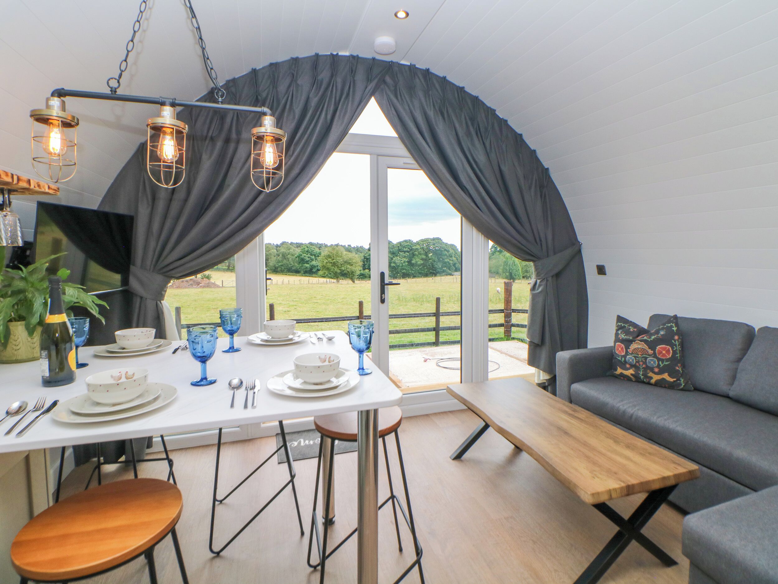 Belles View, Family Friendly, With Hot Tub In Cheadle - Uttoxeter