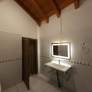 Quarto Duplo Deluxe | Casa de banho