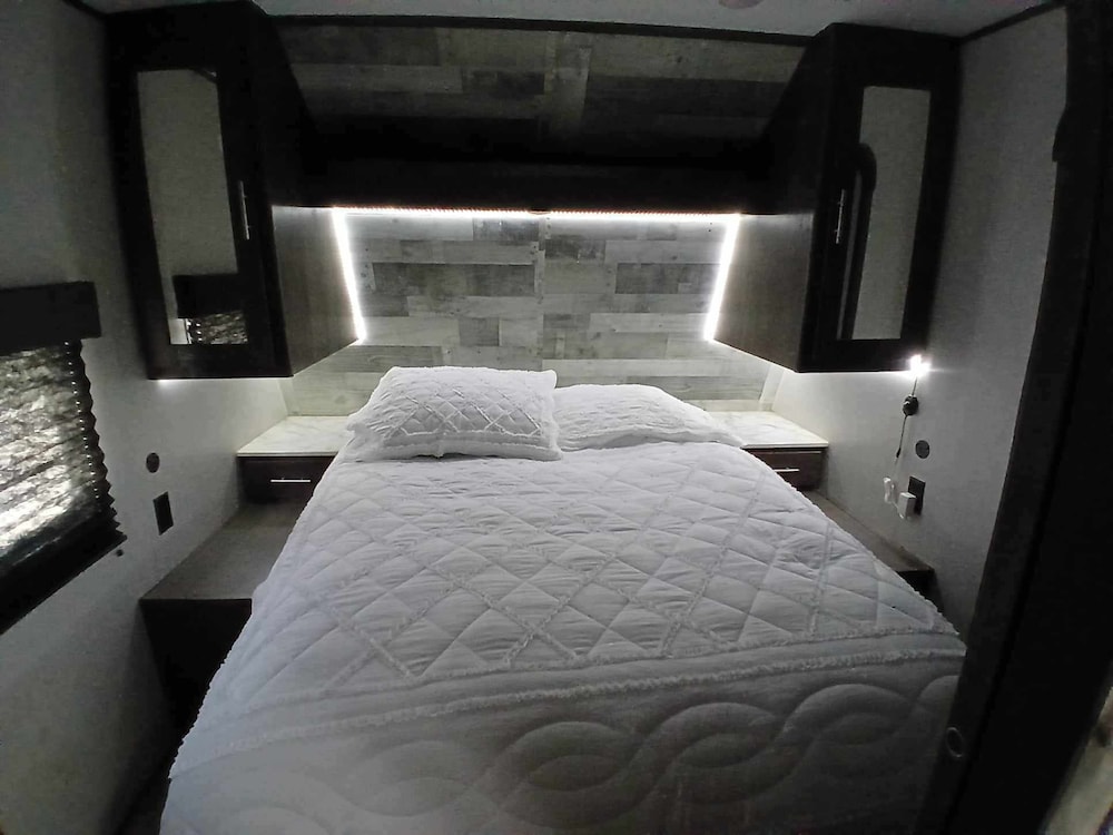Rv With Beautiful Mountain Views For Miles - Robbinsville, NC