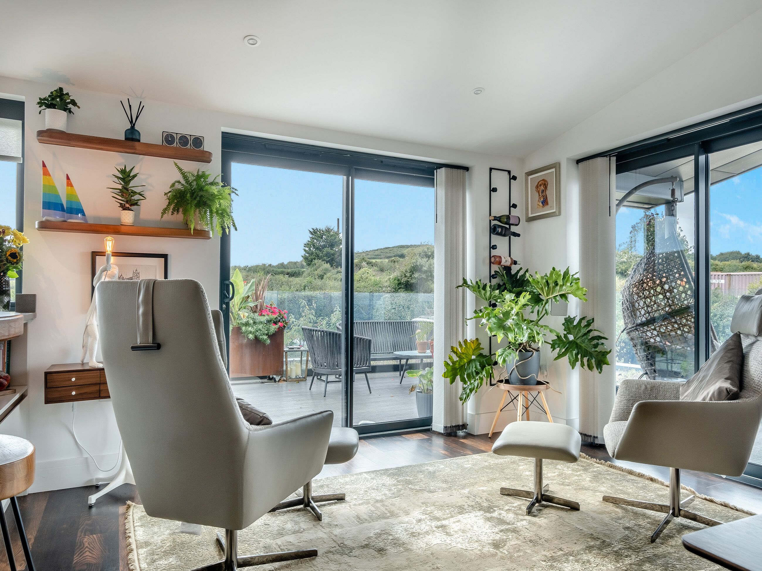 5 Bedroom Accommodation In Totland - Milford on Sea