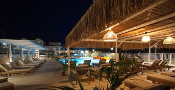 Piscina externa sazonal