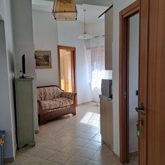 La Casa Di Ale- Intero Alloggio - Castelli Romani - 20 Km Da Roma Centro - Pomezia