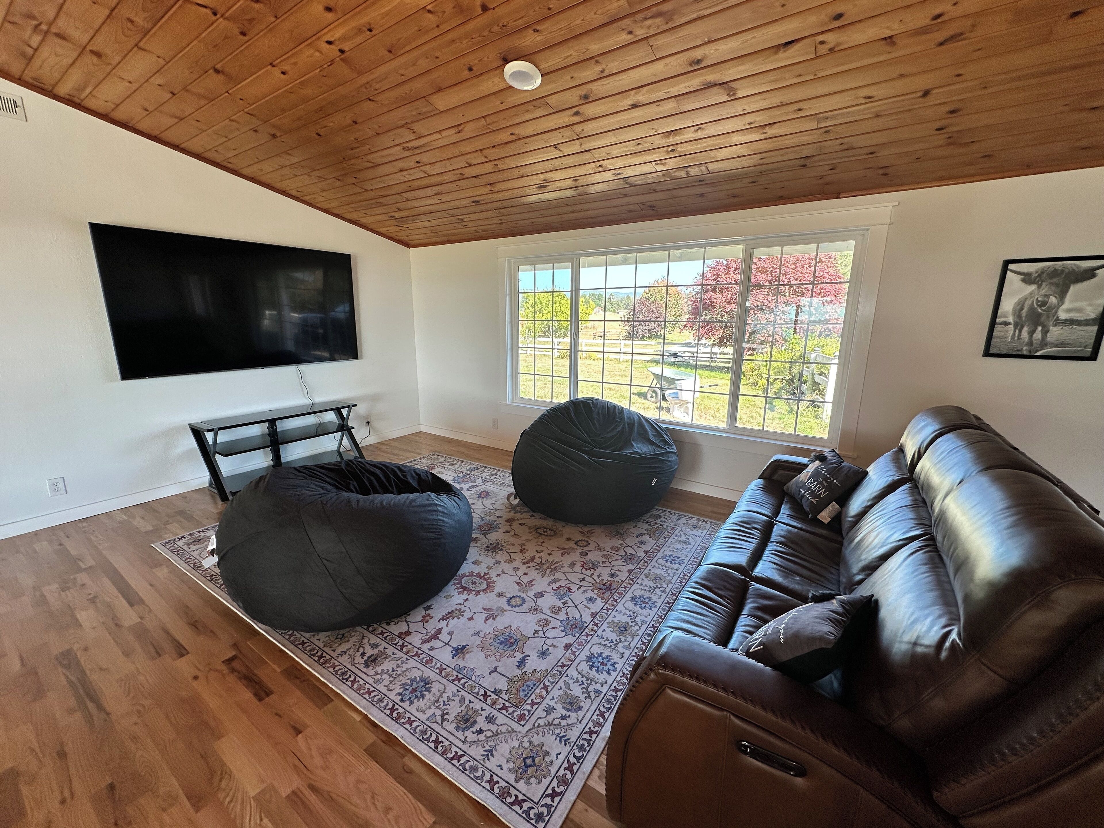 Lakefront Ranch With Hot Tub And Wifi In Crescent City - Jedediah Smith Redwoods State Park, Crescent City