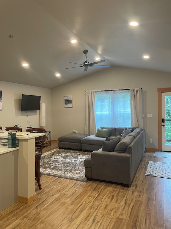 Near Galbraith Mt. And Whatcom Falls. New Apartment Ready To Be Enjoyed. - 벨링햄