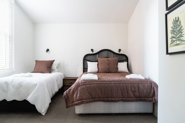 Luxury Apartment On Stuart Street - Dunedin