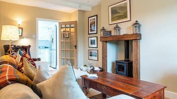 Casa, vista para o jardim | Sala de estar | Televisor