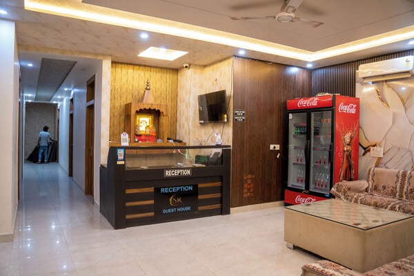 Sr Guest House - Agra