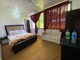 Quarto Duplo Deluxe | Quartos insonorizados, ferro/tábua de engomar, Wi-fi grátis 