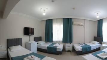 Quarto Quádruplo Familiar | Secretária, Wi-fi grátis