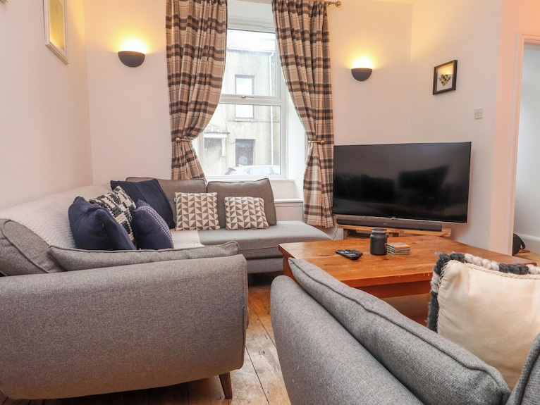 Heol Madog, Pet Friendly, Character Holiday Cottage In Porthmadog - Portmeirion