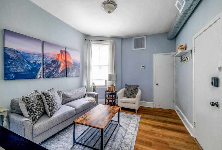 Perfect Adams Morgan Location! Charming & Historic - Washington, D.C.