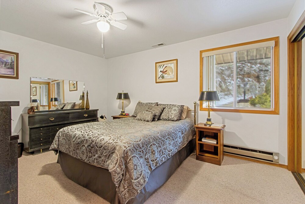 Mack and Spot House with incredible views! - Gem County | Vrbo