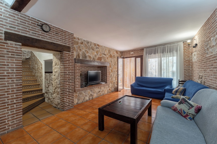 Casa Rural 'Casa Rural La Abubilla' Con Vistas A La Montaña, Terraza Privada Y Wi-fi - Colmenar de Oreja