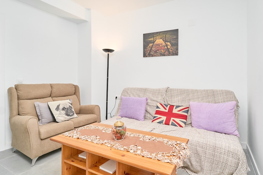 Vakantiehuis 'La Villa Luci' Met Uitzicht Op De Bergen, Privéterras En Wi-fi - Alcaucín