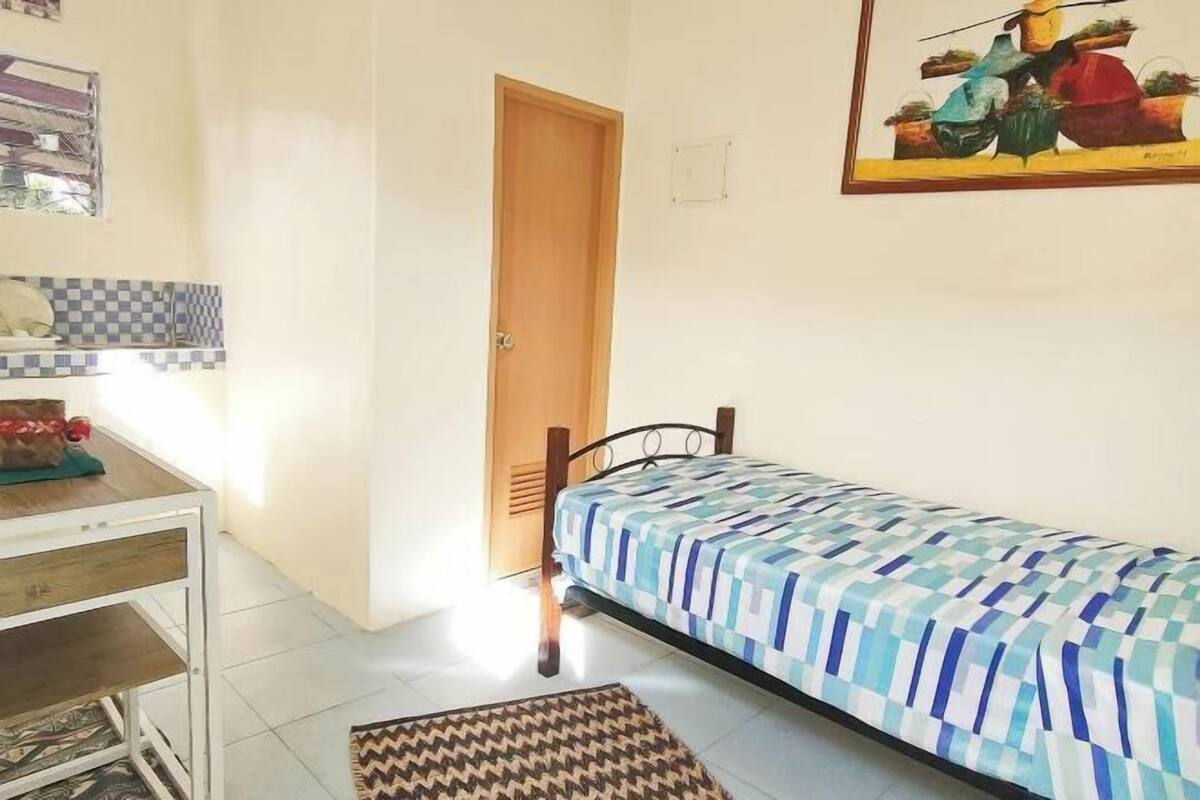 Escrivaninha, Wi-Fi de cortesia, roupa de cama