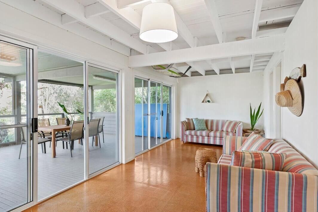 Beautiful Beach House Amongst The Trees - Ettalong Beach