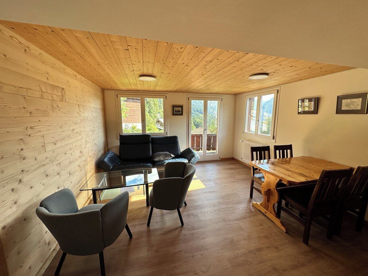 Chalet Luegistal - A Stunning Alpine Mountain Holiday 2-bedroom Apartment - Wengen