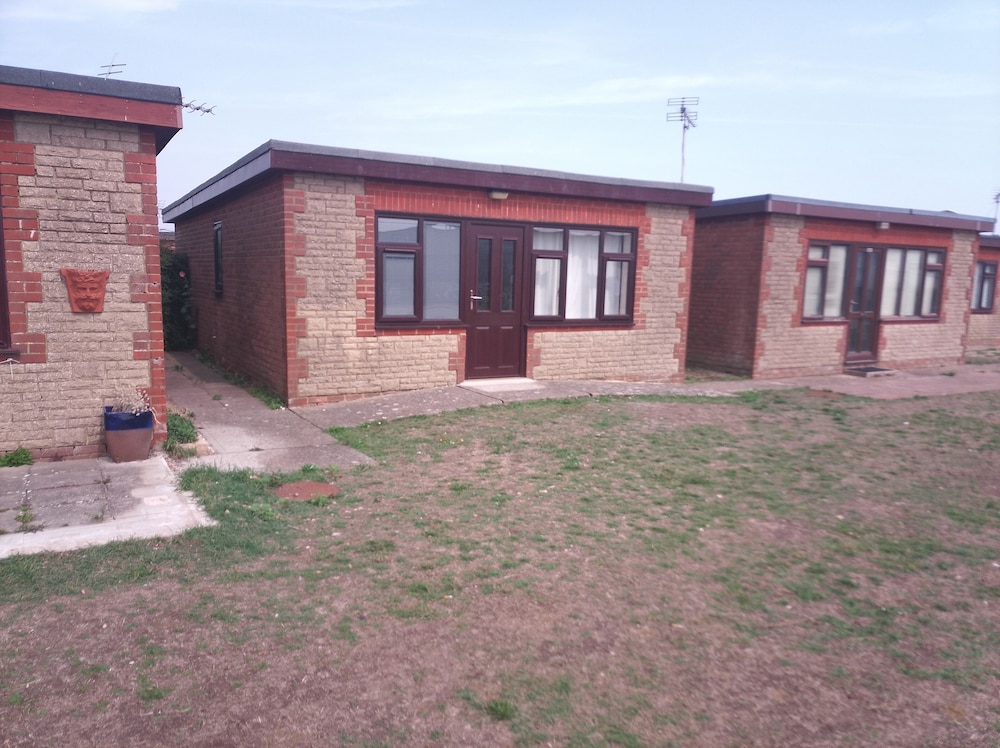 Chalet In Romney Sands With Disabled Access - Kent