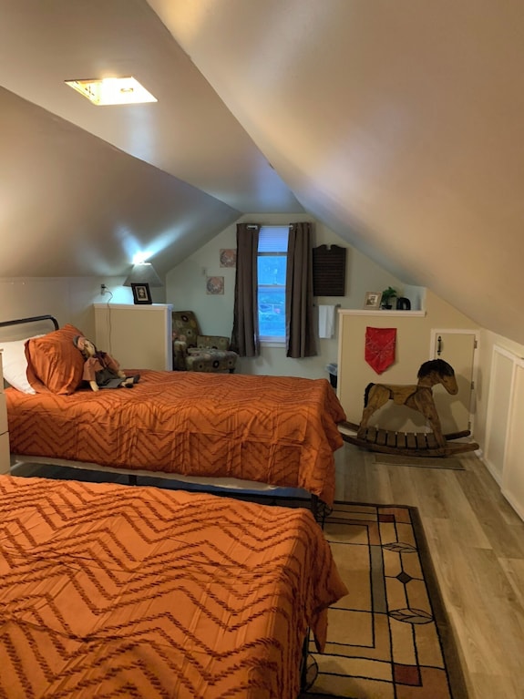2-bedroom Carriage House In Downtown Topeka - Ac High Speed Wi-fi & Parking - Topeka, KS