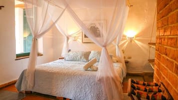 Quarto triplo básico | Wi-Fi de cortesia, roupa de cama