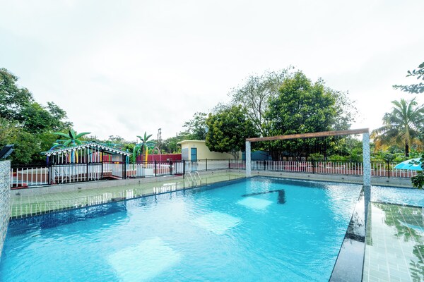 Treebo Green Village Resort With Pool - Goa