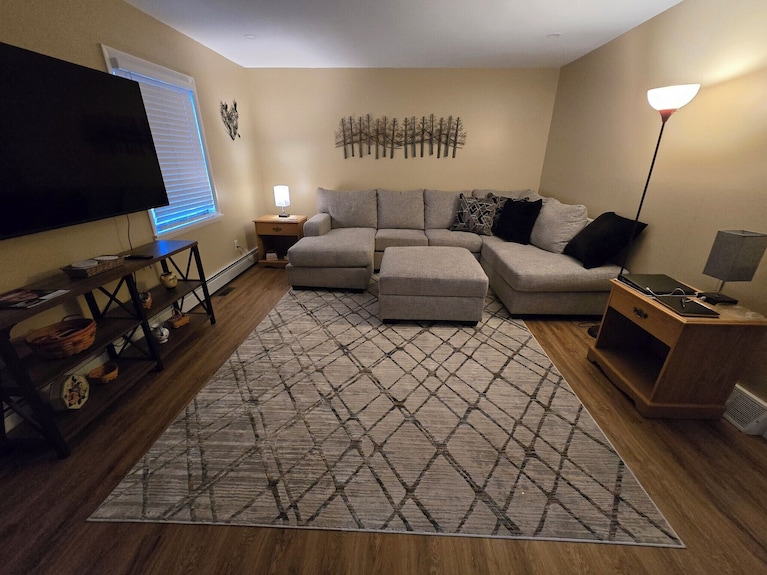 "Back Pasture Escape" New! Large Home Farm Views 7.5 Miles To Worlds End, Ymh. - Worlds End State Park, Forksville