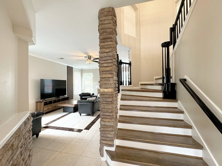 Modern, Exotic 5br, Pool, Hot-tub Near Woodlands - Spring, TX