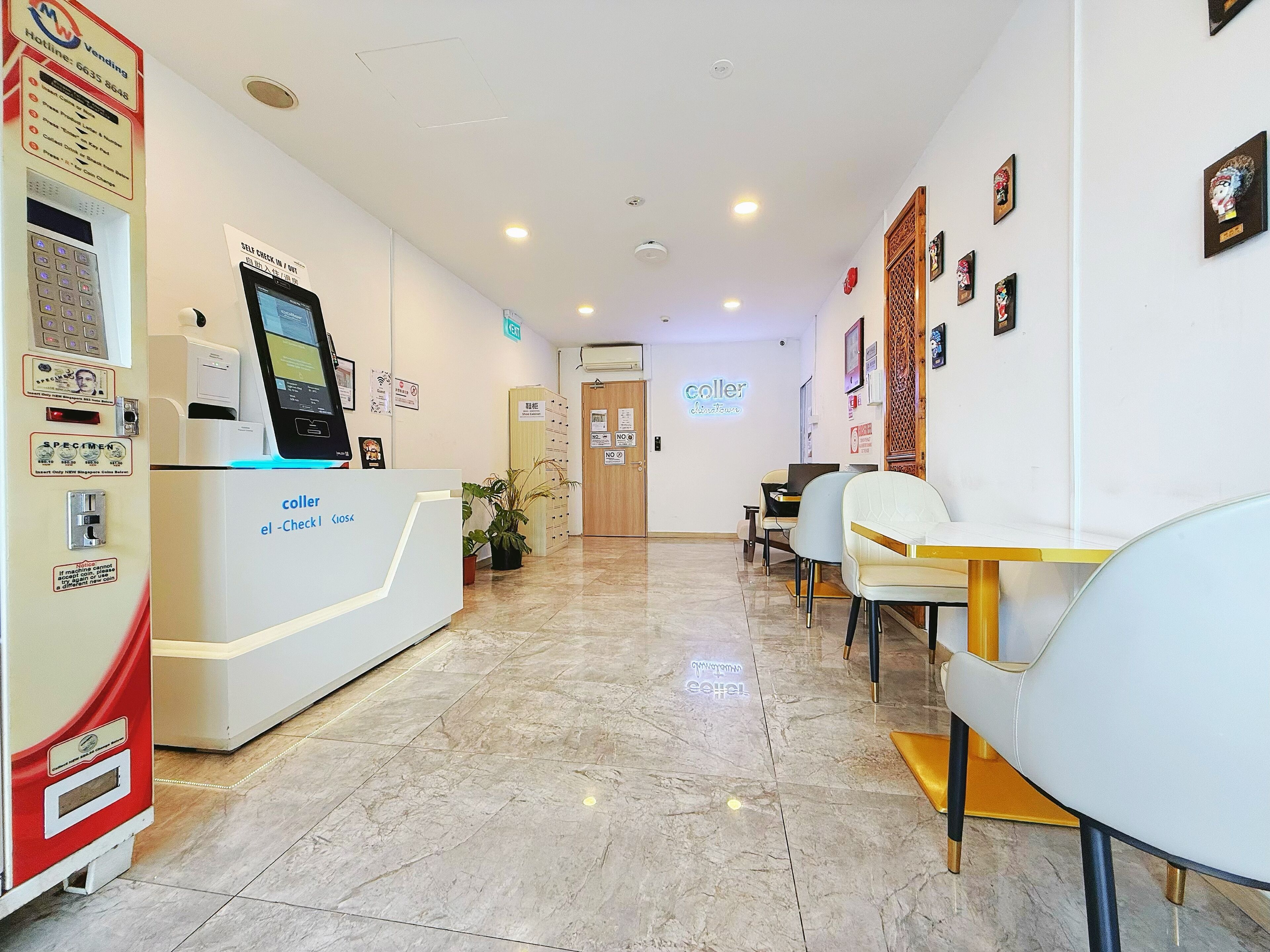 Área de estar no saguão