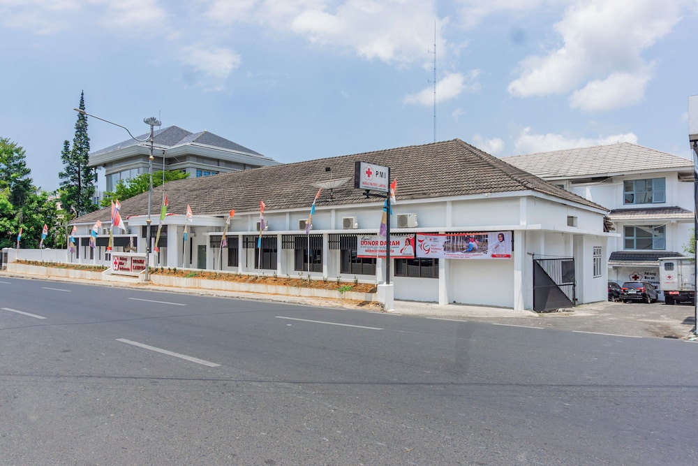 Hotel O Teluk Betung Near Bank Indonesia Formerly Wisma Pmi - Bandar Lampung