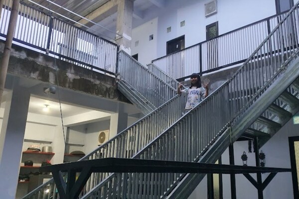 Hotel O Ezhar Boka Homestay Near Gor Sulis Bulutangkis - South Sulawesi