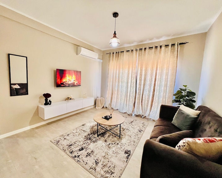 Luxury 1bedroom Self-catering Apartment Boasting Views Of The Majestic Kgalehill - Gaborone