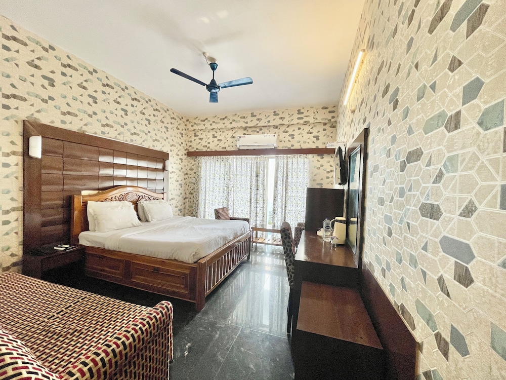 Hotel V-i Sea View - Puri - Purî