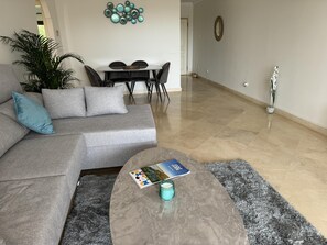 Apartamento | Sala de estar | Televisor 