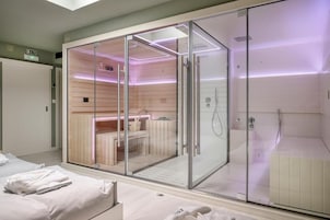 Sala(s) para tratamentos a casais, tratamentos corporais, hidroterapia 