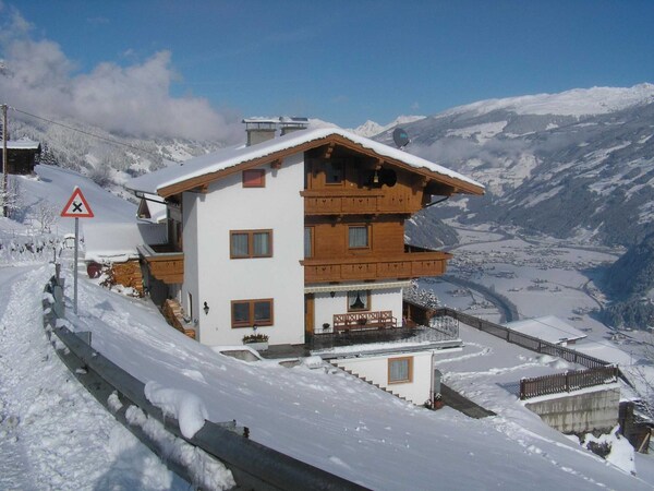 Apartment In Zillertal Near Horbergbahn - Hippach