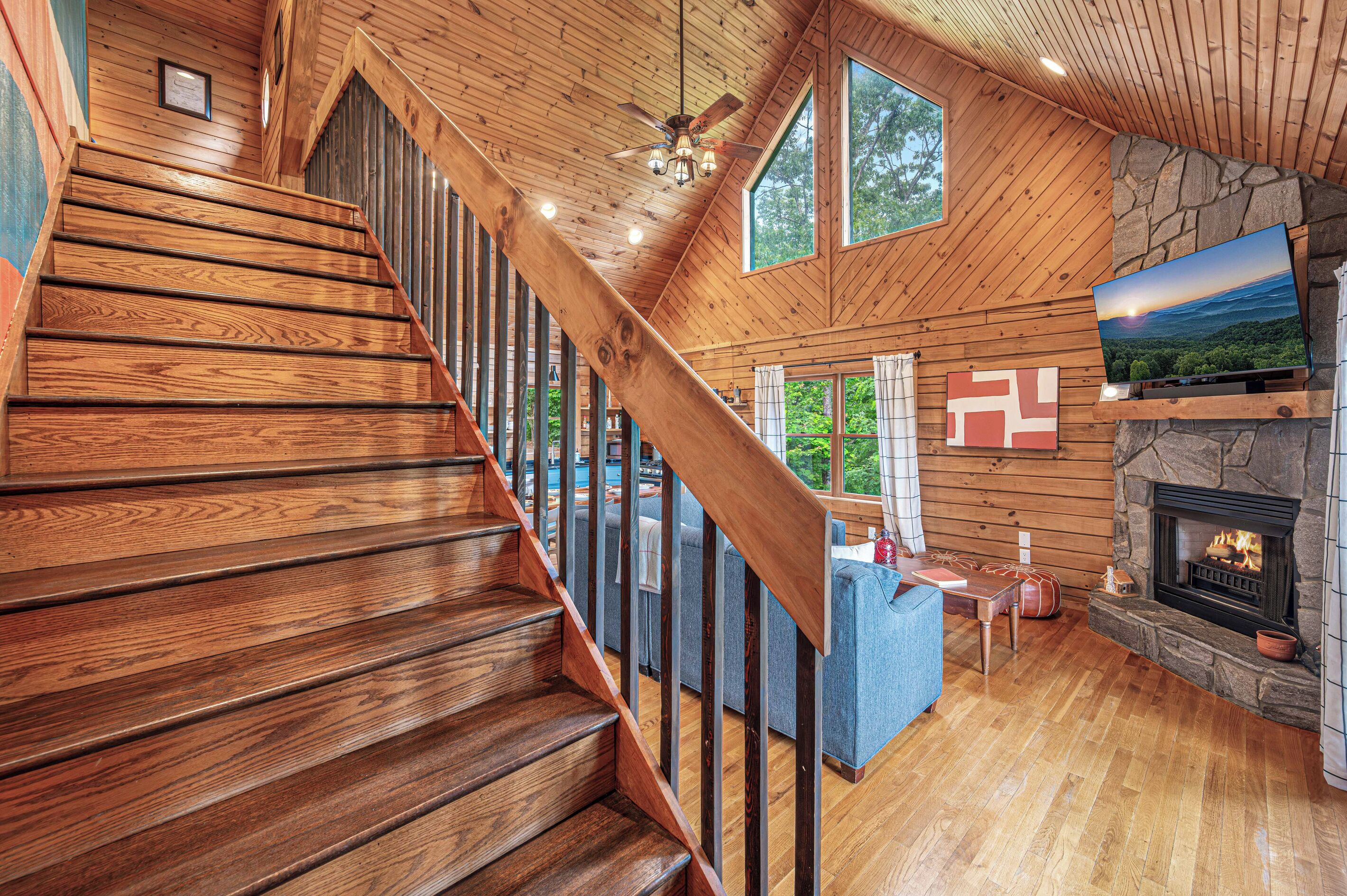 Cabin On 8-private Acres, Hot Tub, Game Room, Views - Bryson City, NC