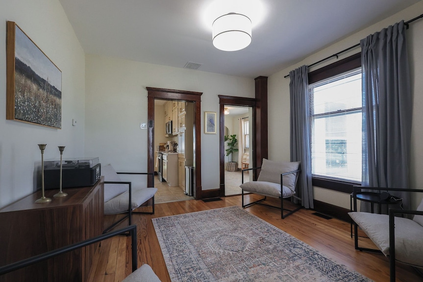 The Gathering Grange- 6 Bedrooms, Sleeps 12 - Crestline, OH