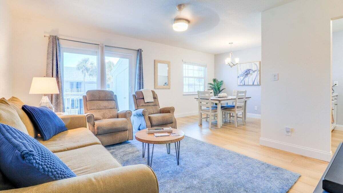 Comfortable Coastal Condo At Colony Beach Club - New Smyrna Beach, FL