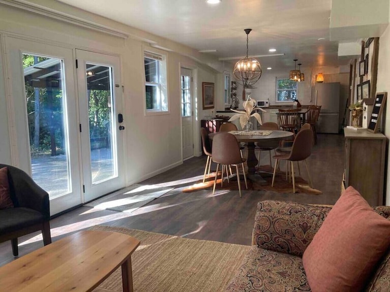 Harmony Basement · Lovely Space For A Getaway- 10 Minutes To Dt Knox - Knoxville, TN