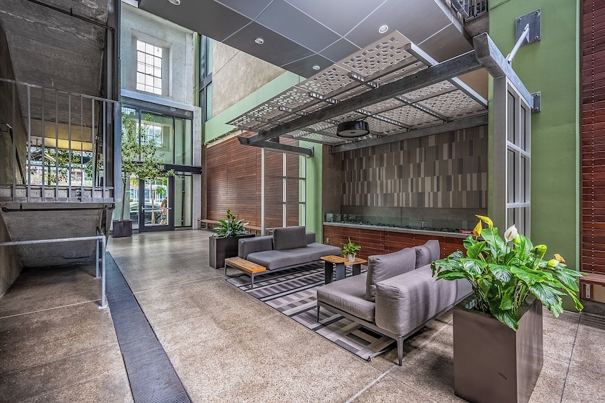 Newly Furnished East Village Condo In Dt San Diego W/skybox & Fitness Center - San Diego, CA