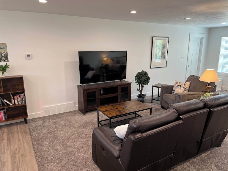 Spacious Studio Apartment Near Utah State University, Logan-utah - Utah State University, Logan