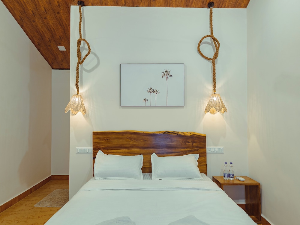 Sunset Cafe Beach Stay - Gokarna