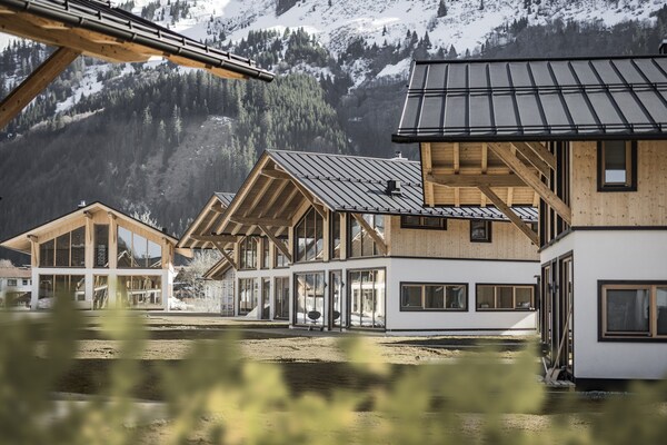 New Chalet With Garden And Private Sauna - Reutte
