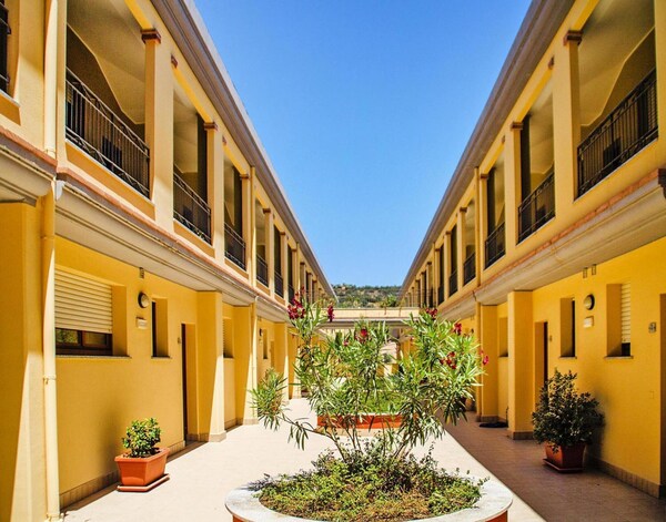 Apartment With Garden In Villasimius - Villasimius