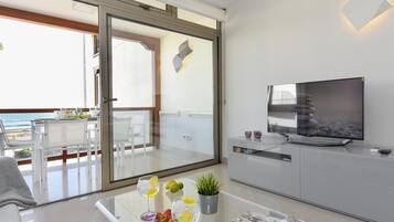 Apartamento | Cozinha privada | Uma cadeira de bebé